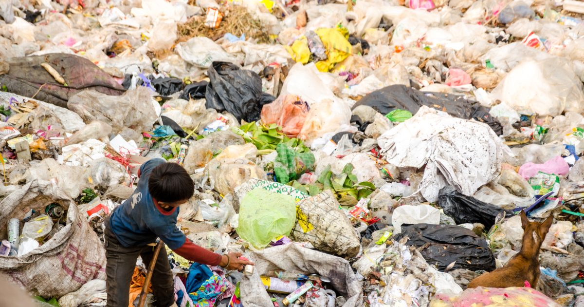 No place to put their garbage... | Tearfund Australia