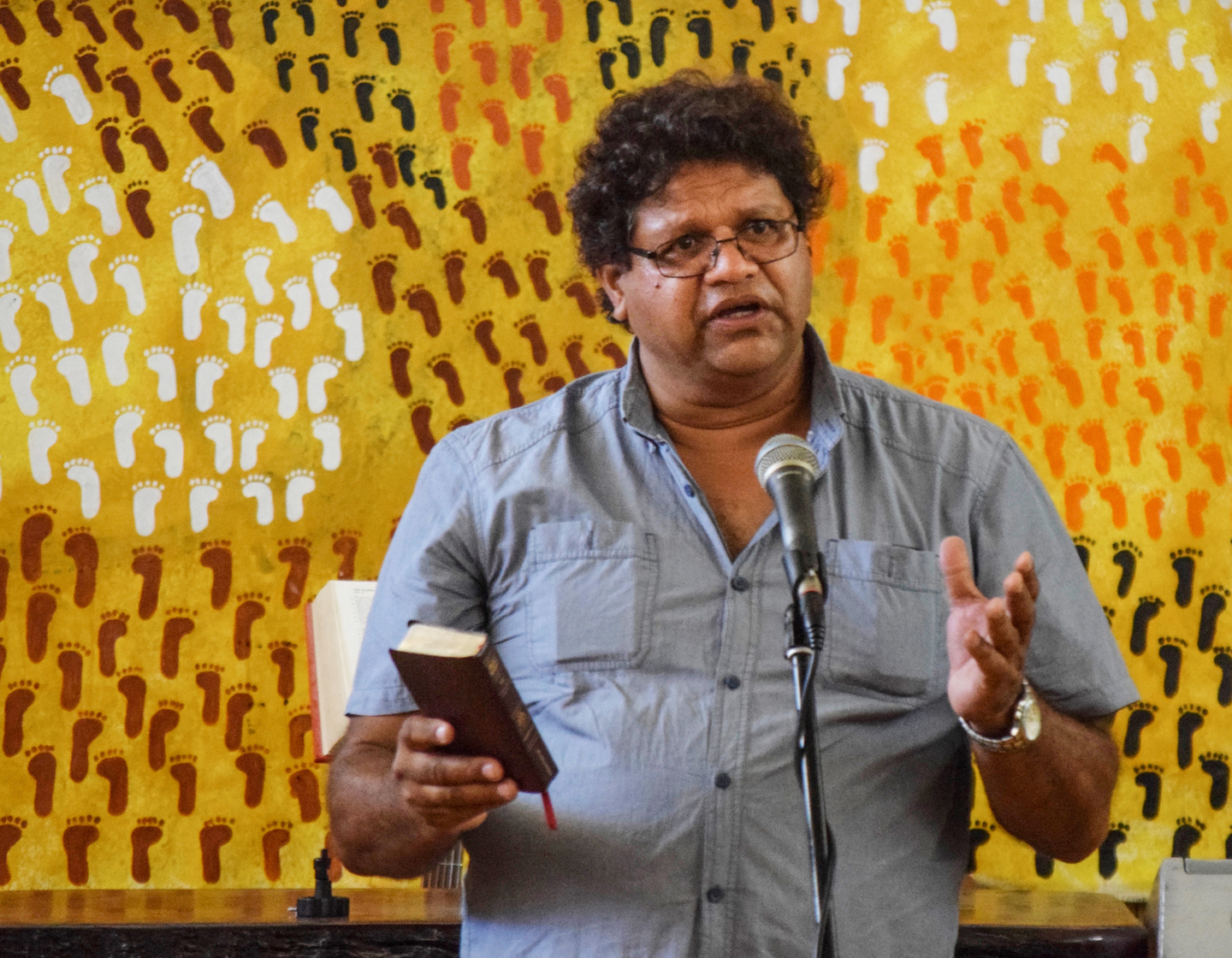 The Aboriginal church gets overloaded by funerals | Tearfund Australia